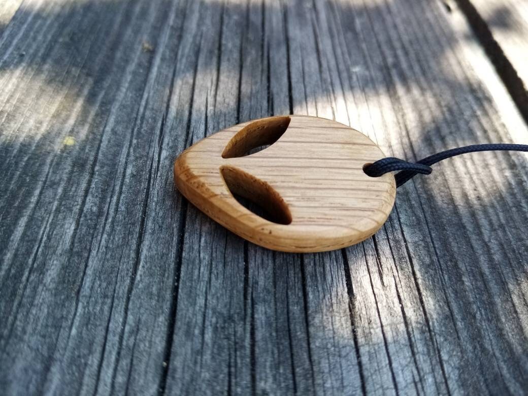 Handmade Oak Wood Alien Head Pendant Necklace - Etsy Canada