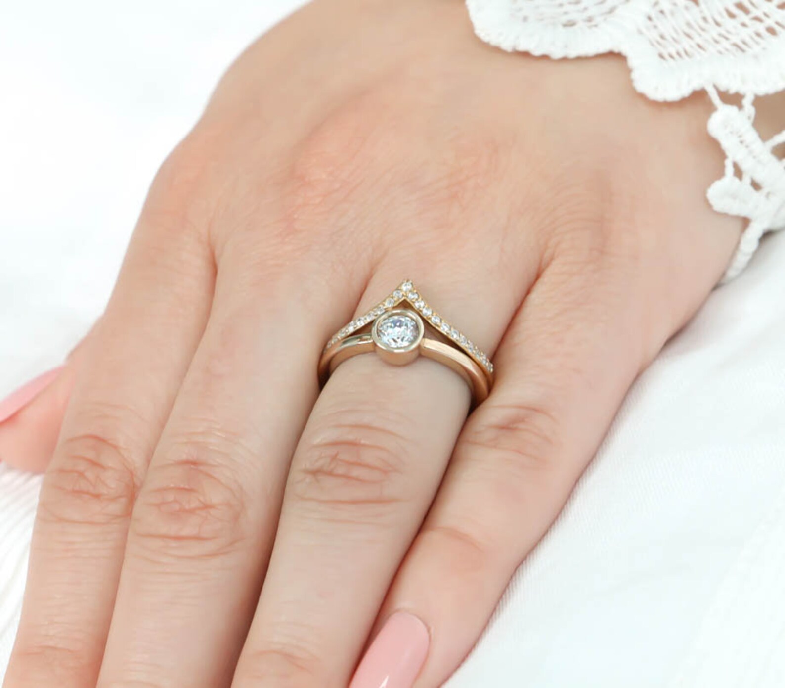 Engagement Ring Round Bezel Set Diamond Chevron Wedding Band | Etsy