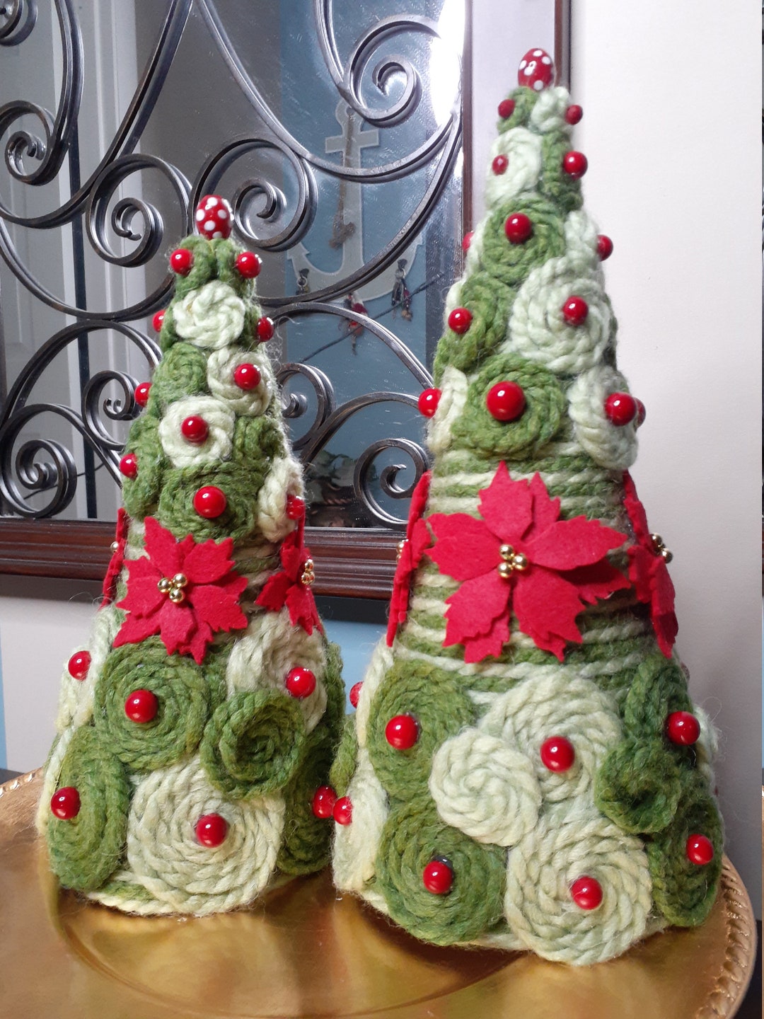 Cone Pine Christmas Tree Set of Two 2. Traditional Christmas Colors ...