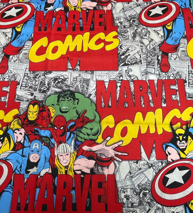 Tela con el logo de Marvel Comics / Hulk, Iron Man, Thor, Spiderman ...