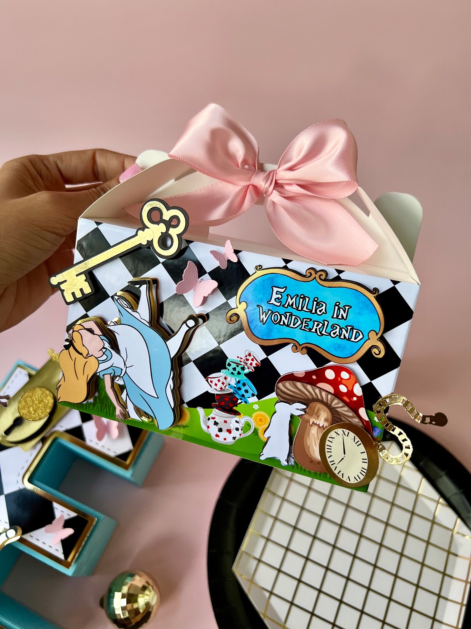 Alice in Wonderland Favor Boxes / Alice in Wonderland Birthday Favors ...