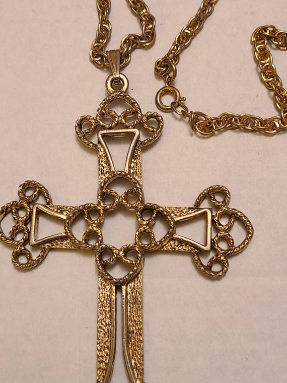 Sarah coventry 1973 limited edition cross pendant nec… - Gem