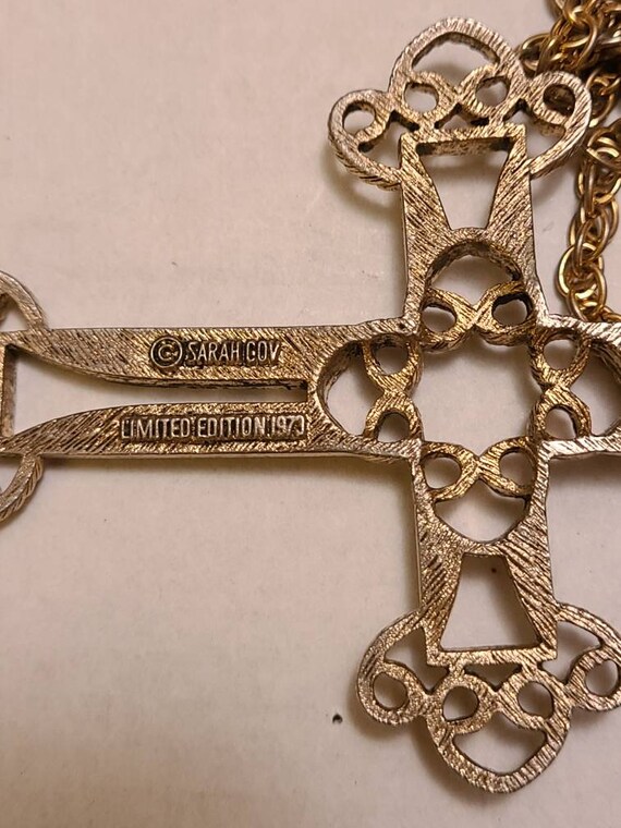 Sarah coventry 1973 limited edition cross pendant nec… - Gem