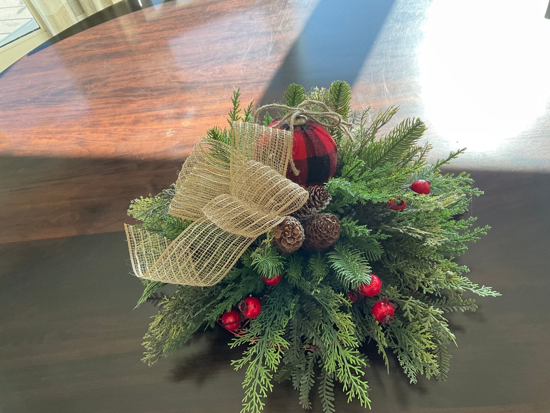 Christmas Round Table Centerpiece - Etsy