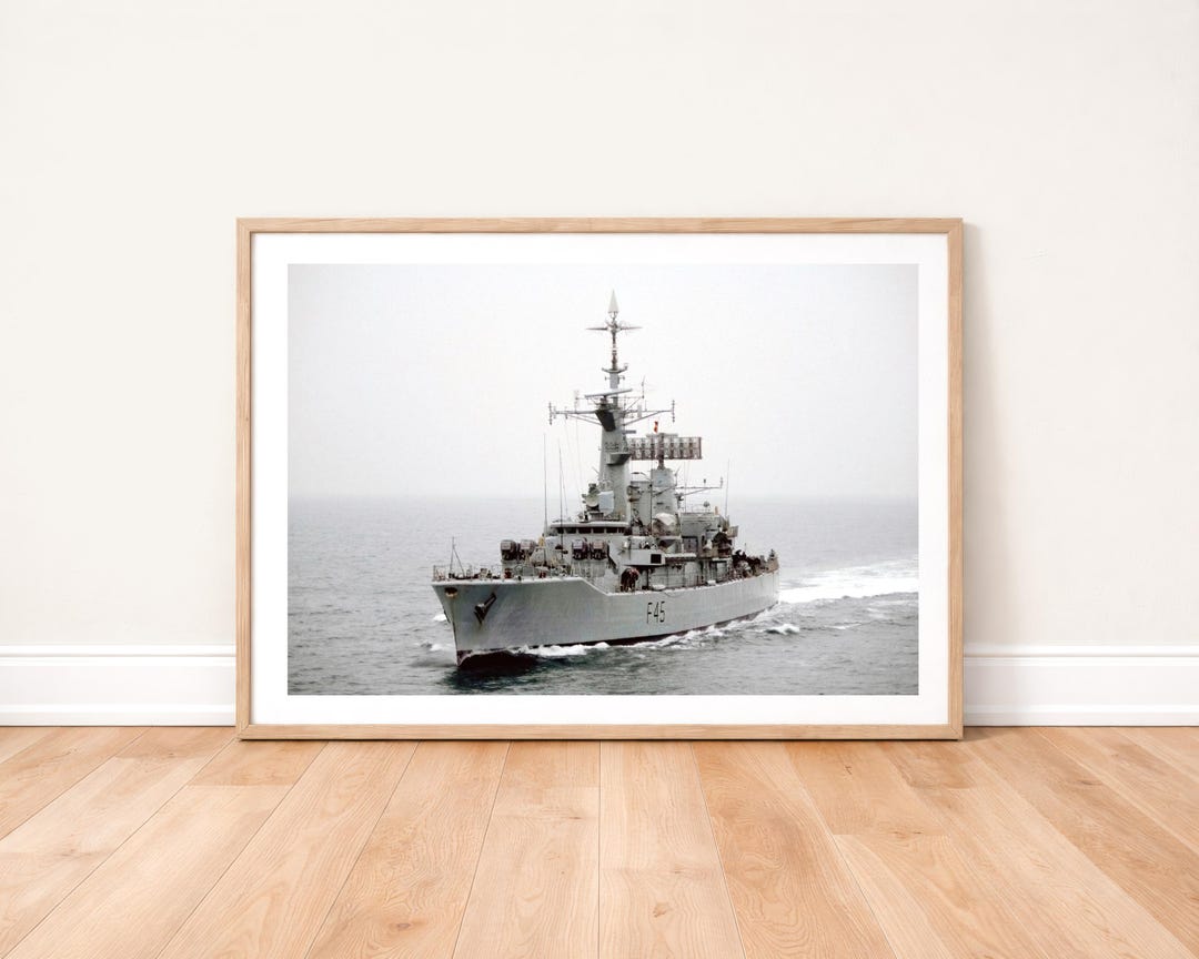 HMS Minerva Leander Class Frigate at Sea Photo Print: Royal Navy ...