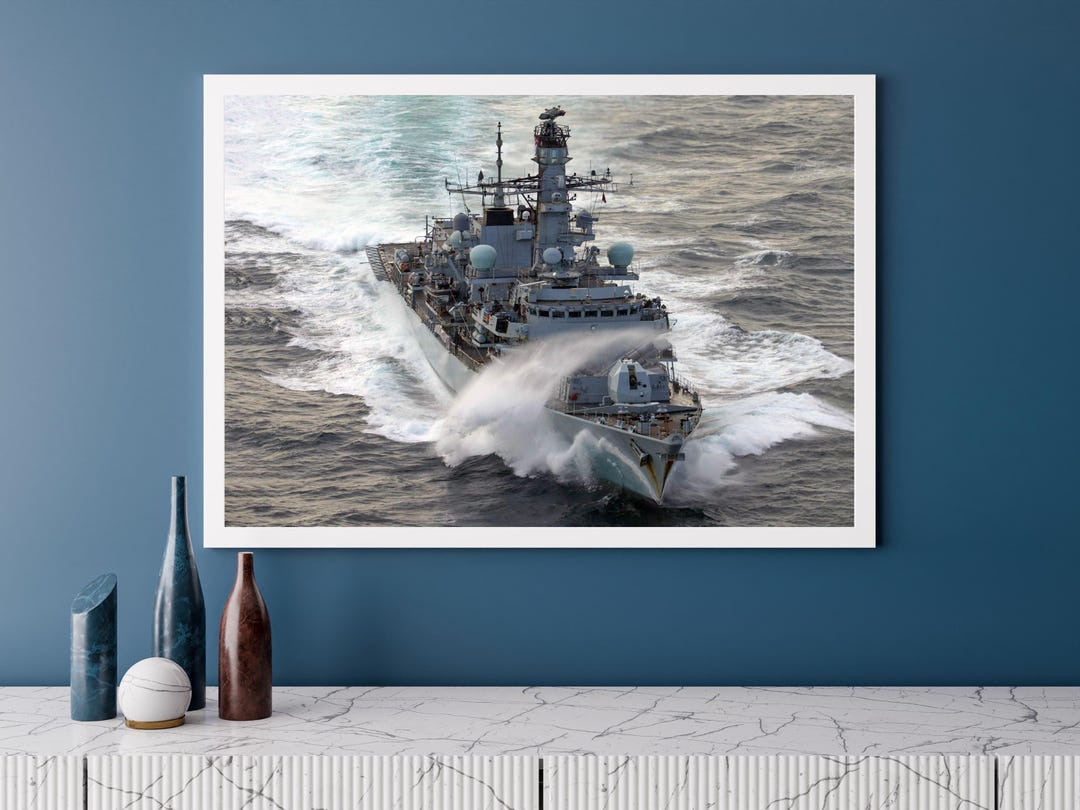 HMS St Albans (F83) Type 23 Frigate at Sea | Photo Print | Military ...