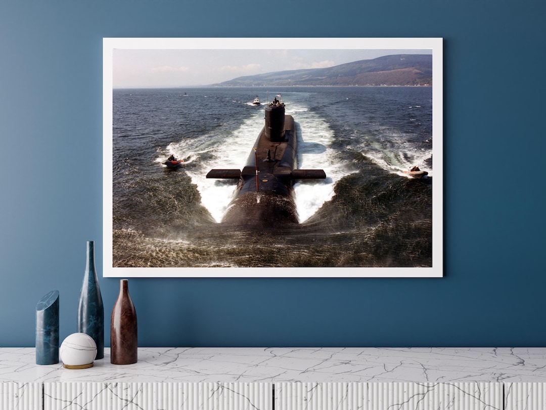 HMS Repulse (S23) Resolution Class Submarine | Photo Print | Military ...