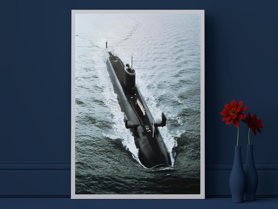 HMS Resolution (S22) Resolution Class Submarine | Photo Print ...