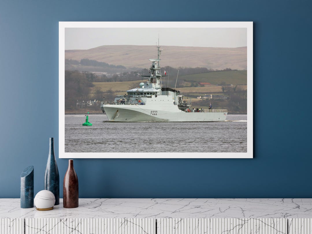 HMS Forth (P222) River Class Patrol Vessel at Sea | Photo Print ...