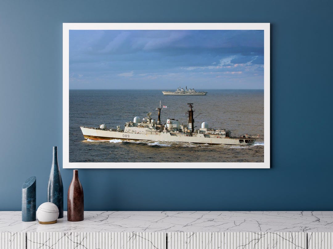HMS Exeter (D89) Type 42 Destroyer at Sea | Photo Print | Military ...