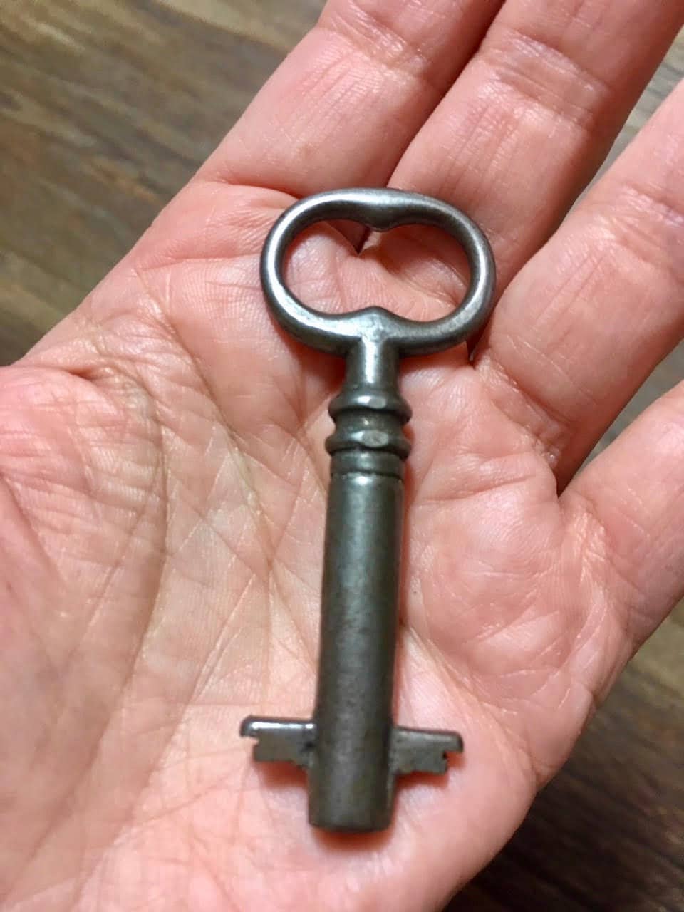 Vintage Skeleton Open Barrel Large Wind up Key Real Authentic Key ...