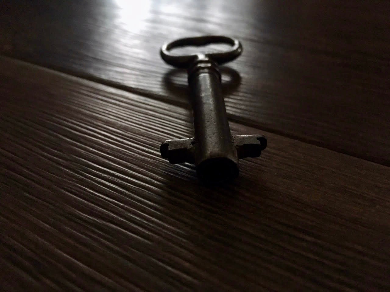 Vintage Skeleton Open Barrel Large Wind up Key Real Authentic Key ...