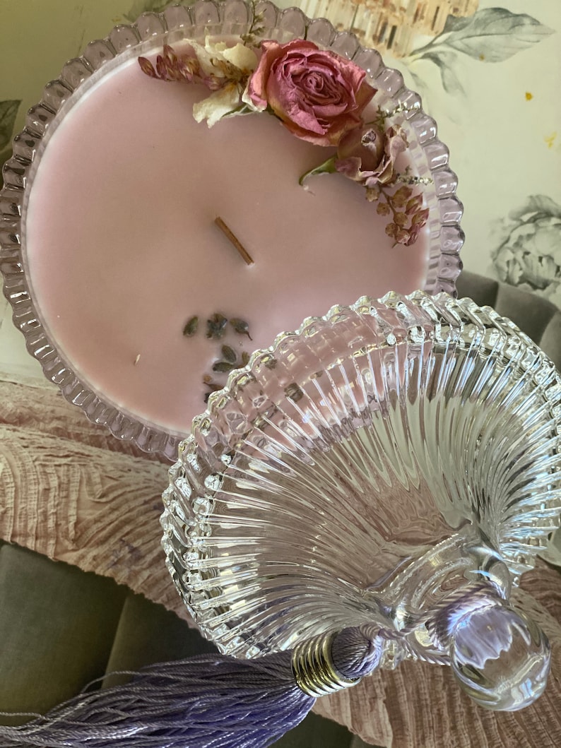 Merry Go Round Crystal Soy Candle// Dry Flower Soy Candle | Etsy