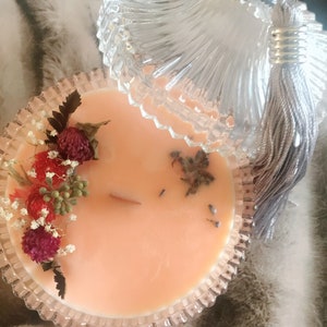 Merry Go Round Crystal Soy Candle// Dry Flower Soy Candle - Etsy