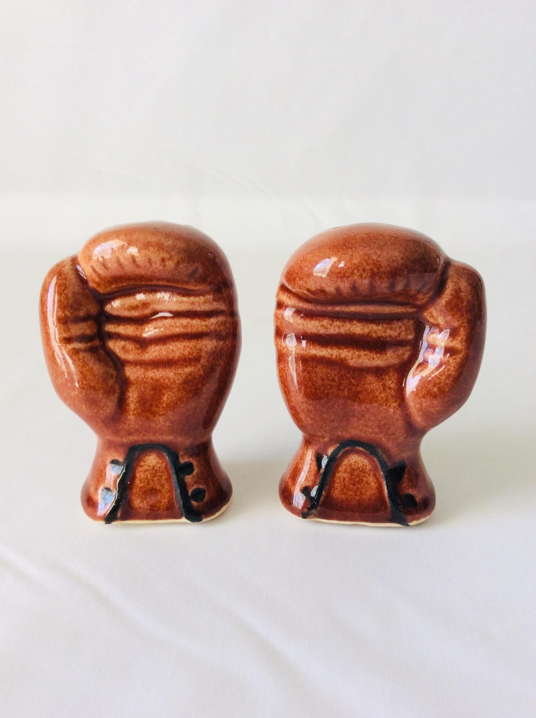 Georgia Souvenir Boxing Glove Salt and Pepper Shaker Set ...