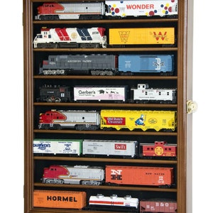 Small HO Scale Train Display Case Cabinet Model Trains Locomotive ...
