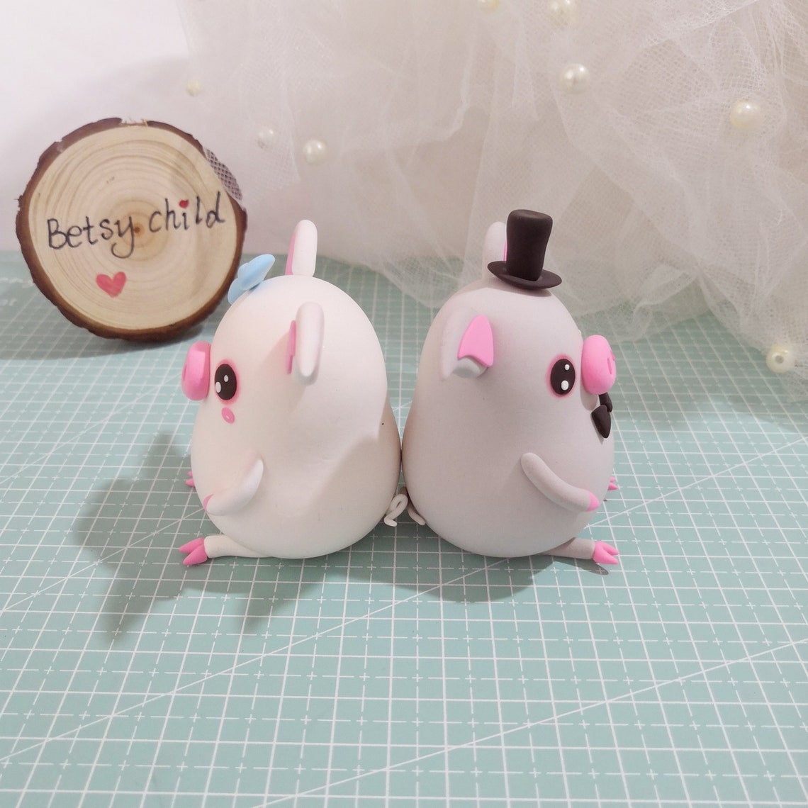 Pigs Bride and Groom Figurines Personalized Animals Clay Ring - Etsy
