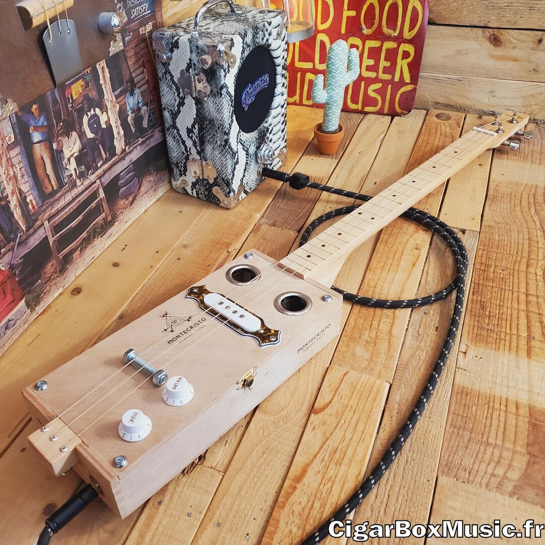 Montecristo 3-string FRETLESS Cigar Box Guitar - Etsy UK