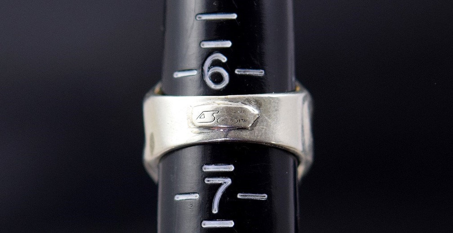 Large Sterling Silver Italian Ring W/ Abstract Form and Comfortable ...