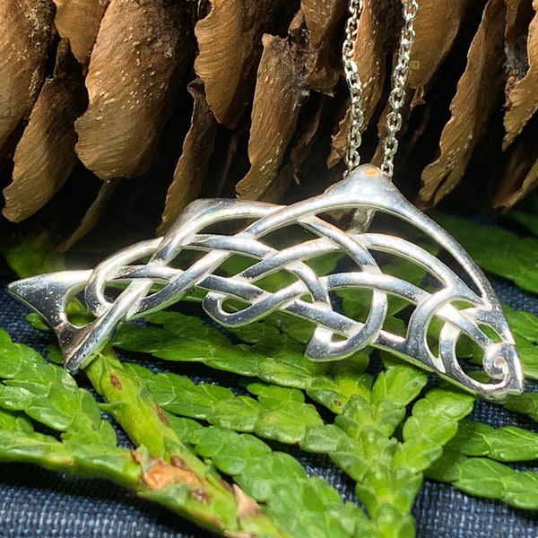 Irish Celtic Salmon of Knowledge Necklace - Etsy