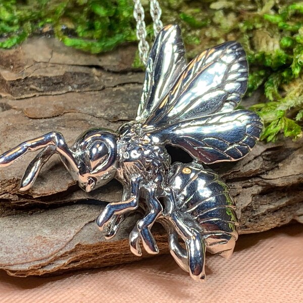 Bee Necklace - Etsy