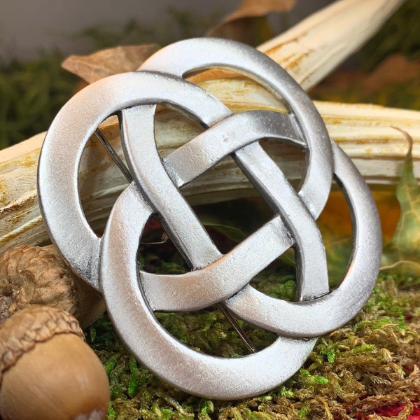 Celtic Knot Brooch - Etsy
