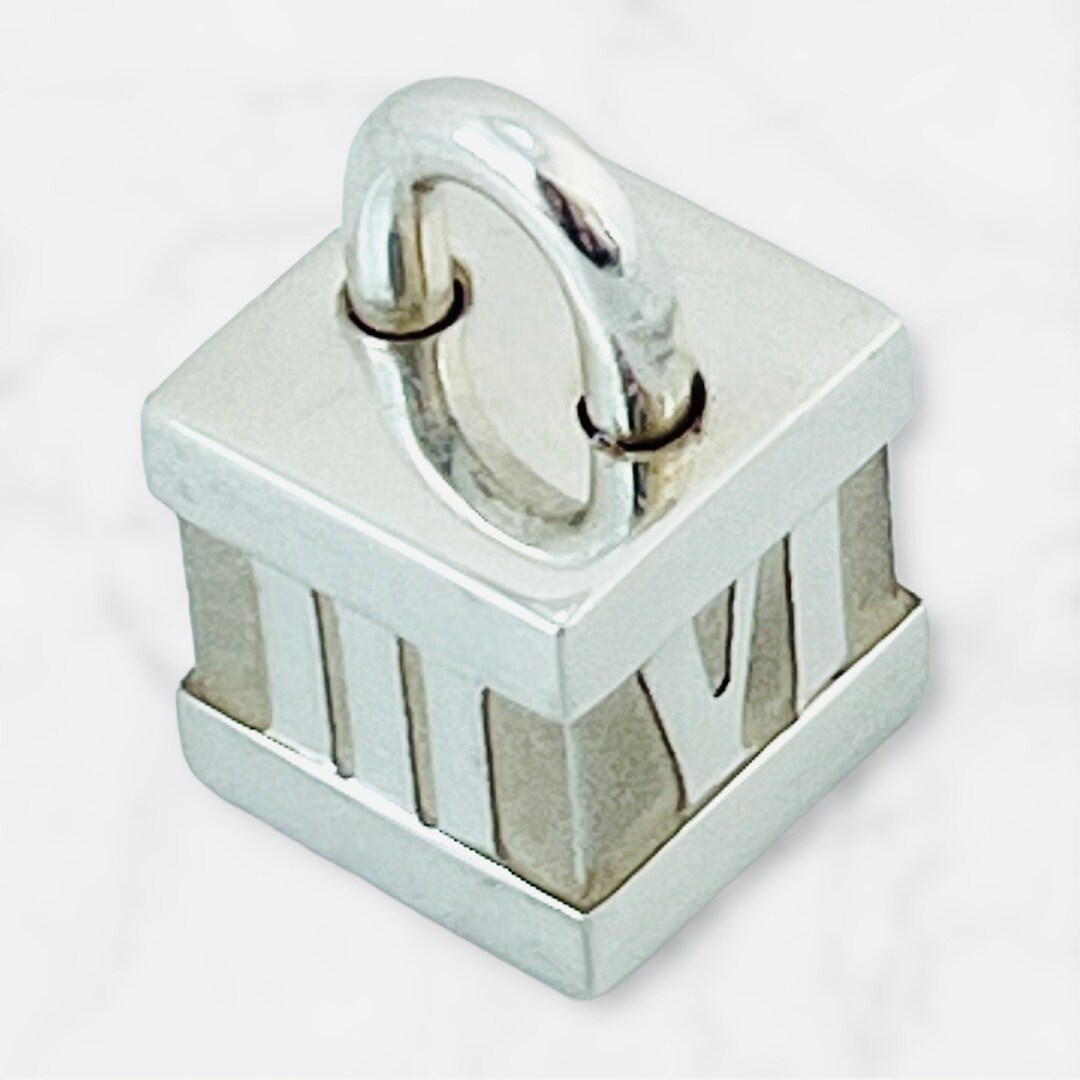 AUTHENTIC Tiffany & Co Charm Atlas Padlock very Rare Tiffany Roman ...