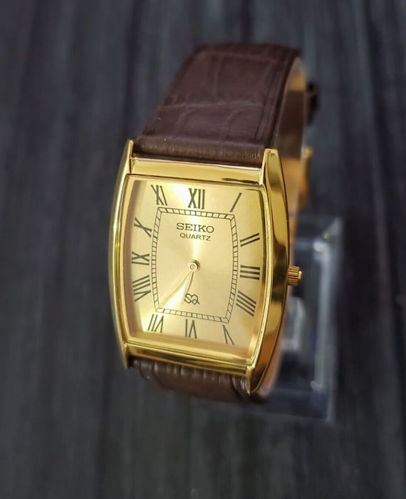 Seiko Classic Men Tank Roman Dial Vintage Quartz Watch - Gem