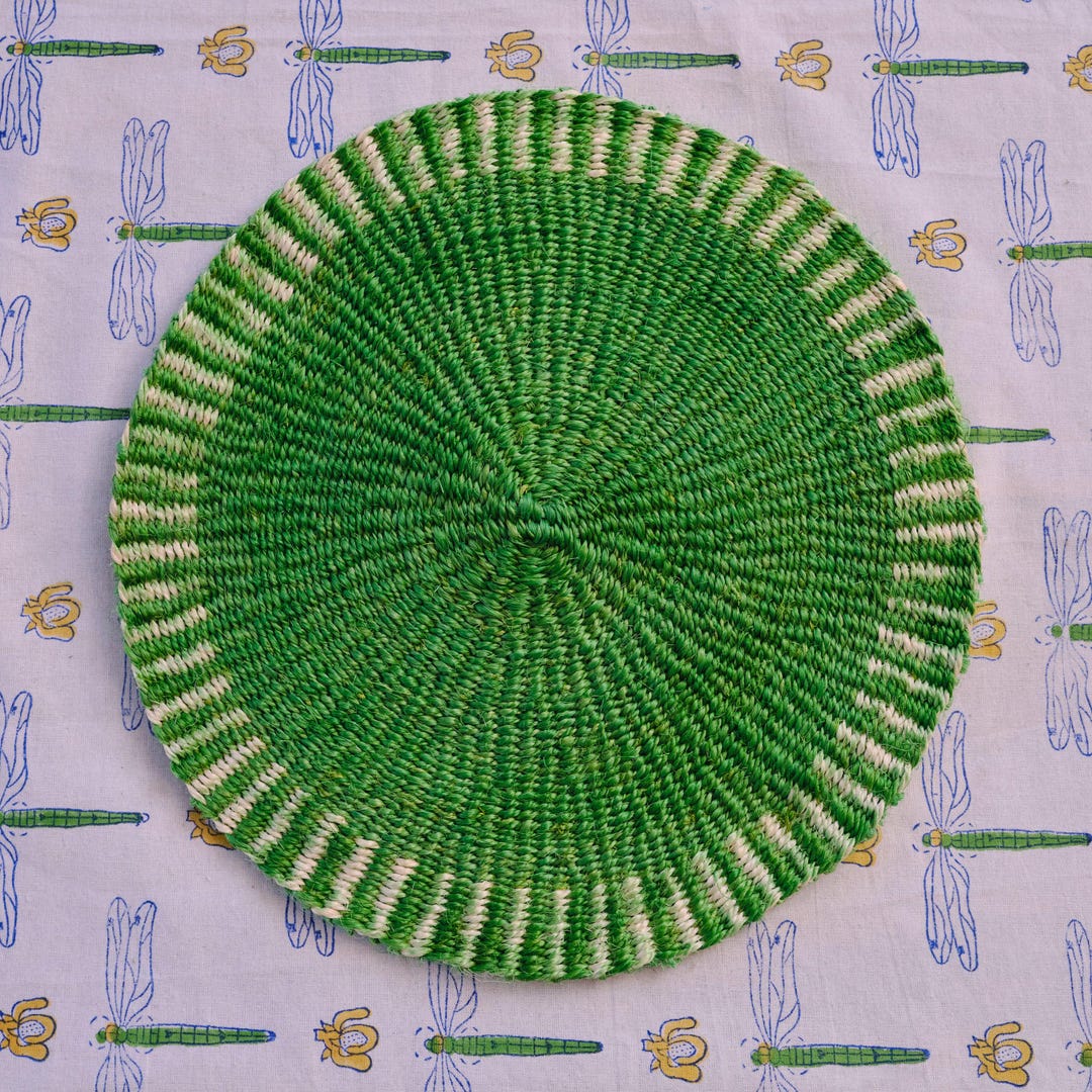Handwoven Sisal Circle Table Mat/placemat 'green Striped Edge' - Etsy