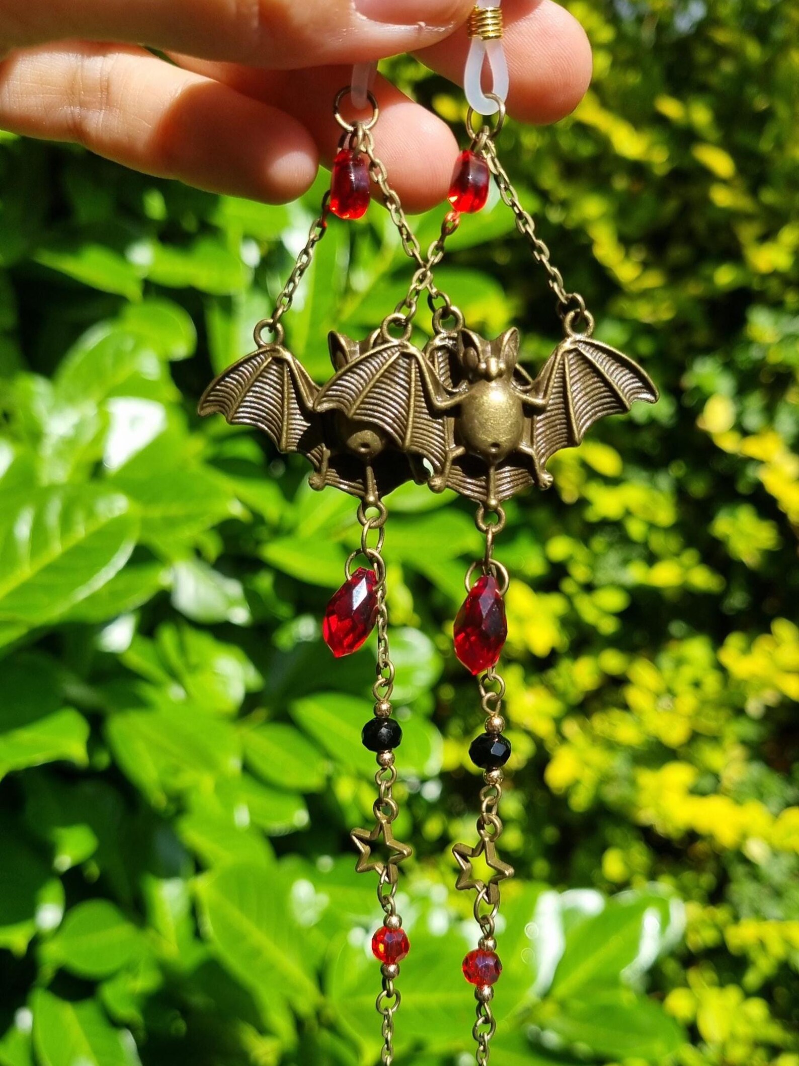 Gothic Bat Glasses Chain – Bronze Bats - Spooky Eyewear Holder for Alt ...