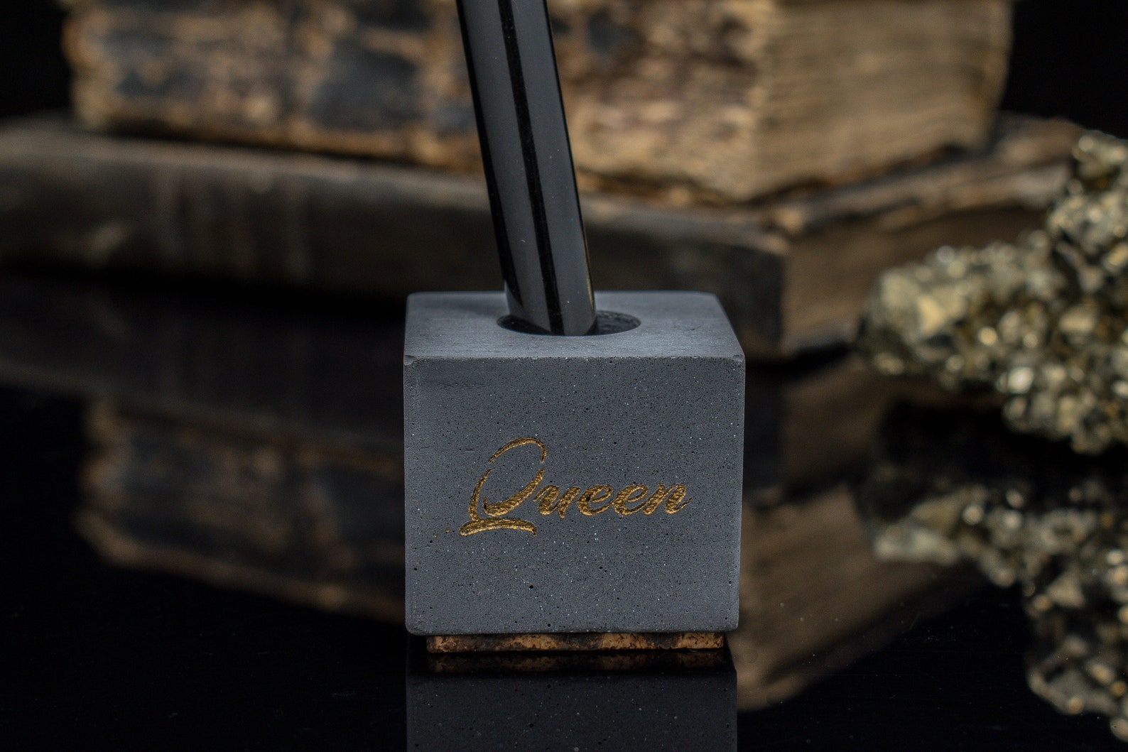 Personalized Single Pen Stand | Beton Stylus Holder | Concrete Custom ...