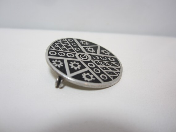 Black Enamel Brooch Pin | Vintage Sterling Silver Jew… - Gem