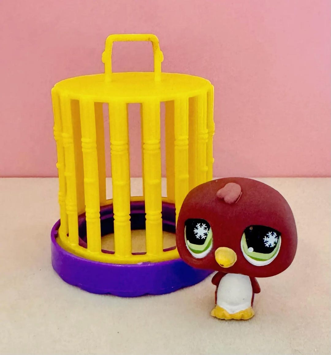 2006 Hasbro Littlest Pet Shop Plum Penguin #761 With 1992 Kenner Bird ...