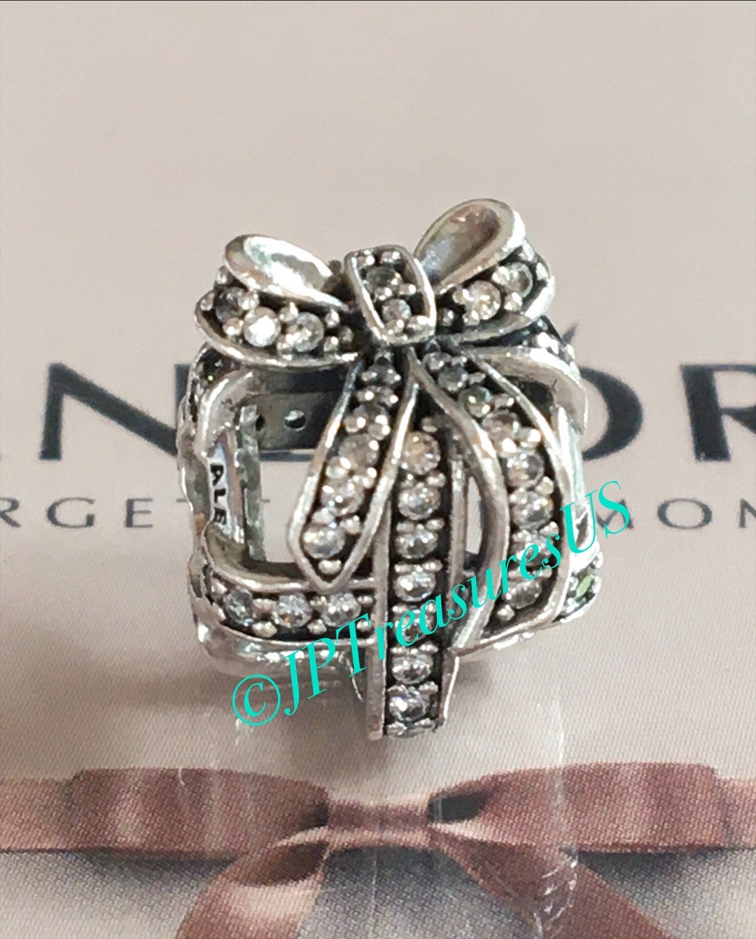 Authentic Pandora All Wrapped up Present Charm Pandora Christmas Gift ...