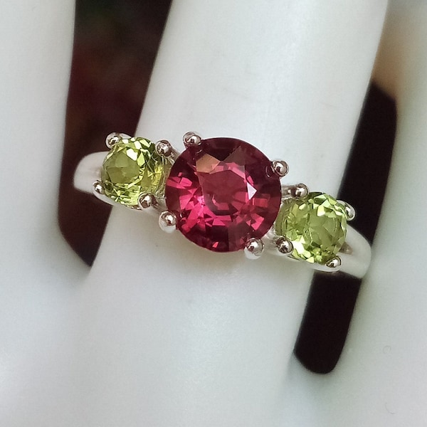 Ruby Peridot Ring - Etsy