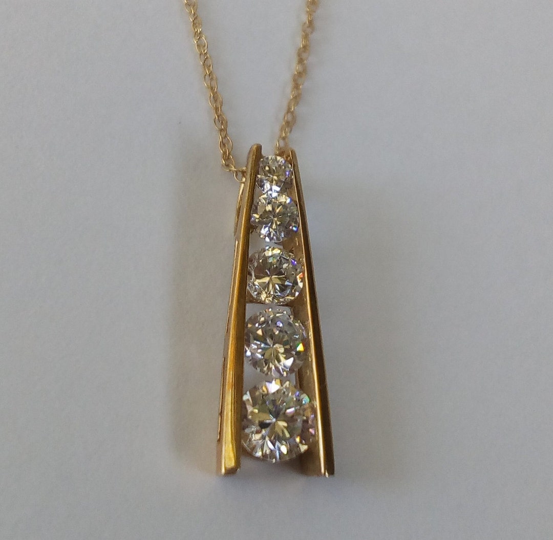 10k Yellow Gold CZ Pendant, 5 Stone Graduated Pendant Cubic Zirconia ...