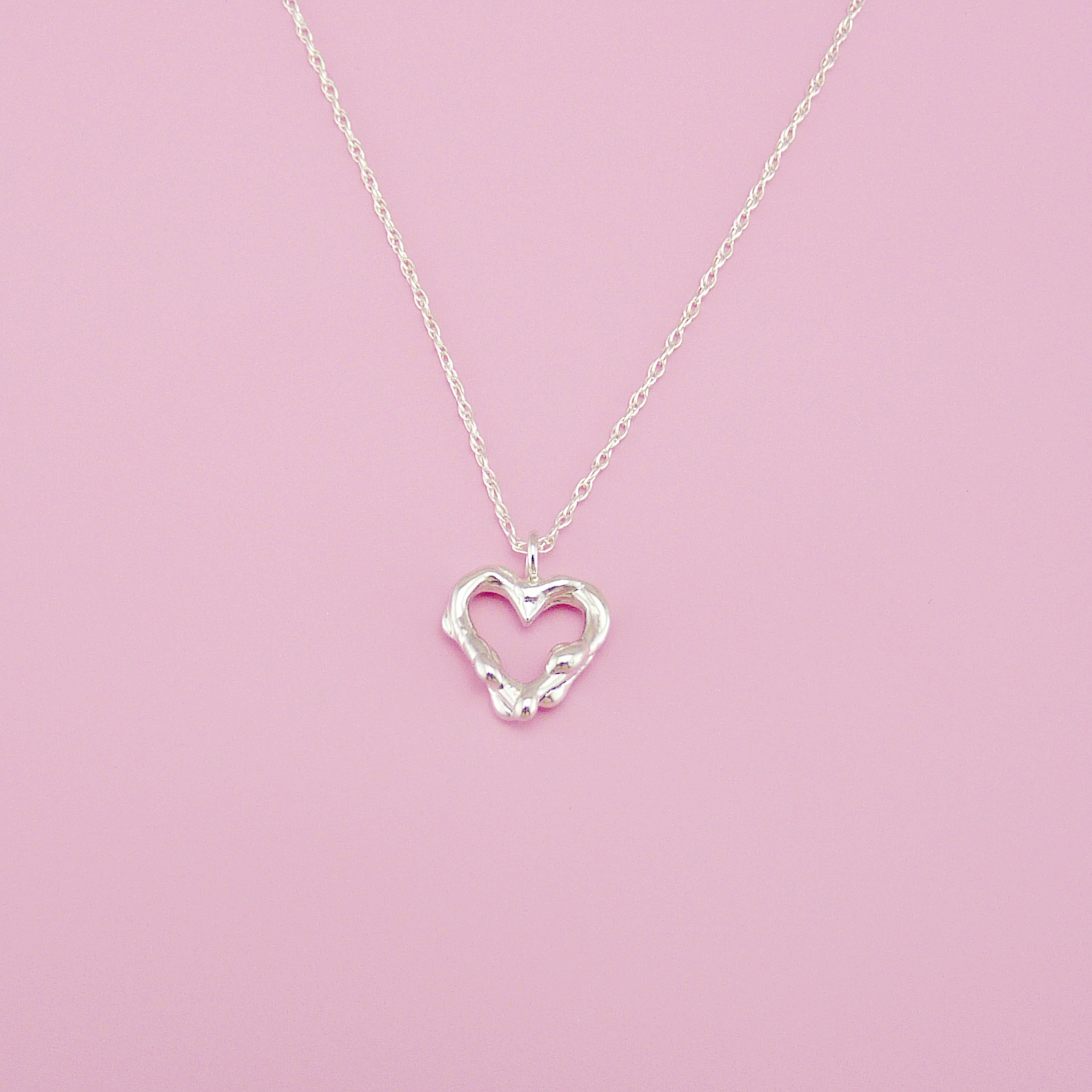 Collar de corazón de plata / mini corazón derretido colgante - Etsy España