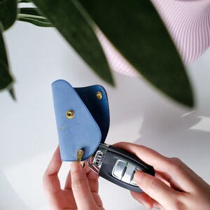 Blue mango Fob Case Practical and Stylish Key Organizer for ...