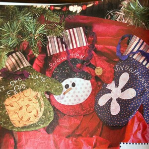 Quick Quilts Holiday Craft Magazine by Mccall's January 2005 Edition ...