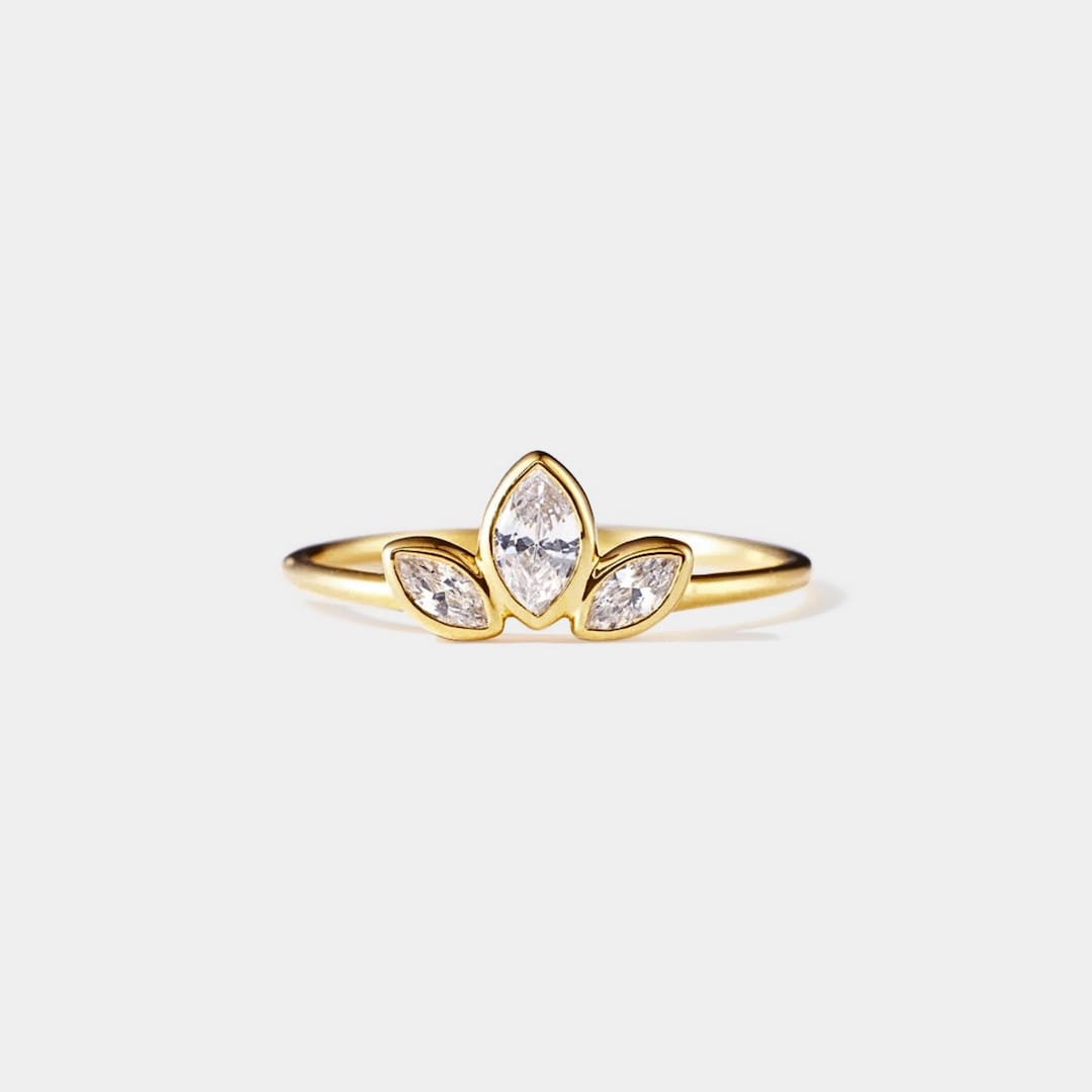 PERIMADE Three Leaf Trefoil Thin Ring • Dainty Trefoil Leaf Stacking ...