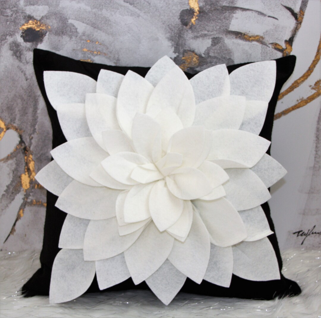 Square Flower Pillow - Daisy Flower Pillow - Decorative Throw Pillow ...