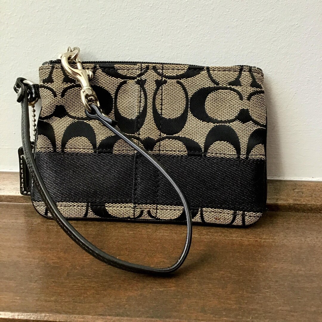 COACH Wristlet, Signature C, Black & Beige Vintage Handbag, Wallet EUC ...