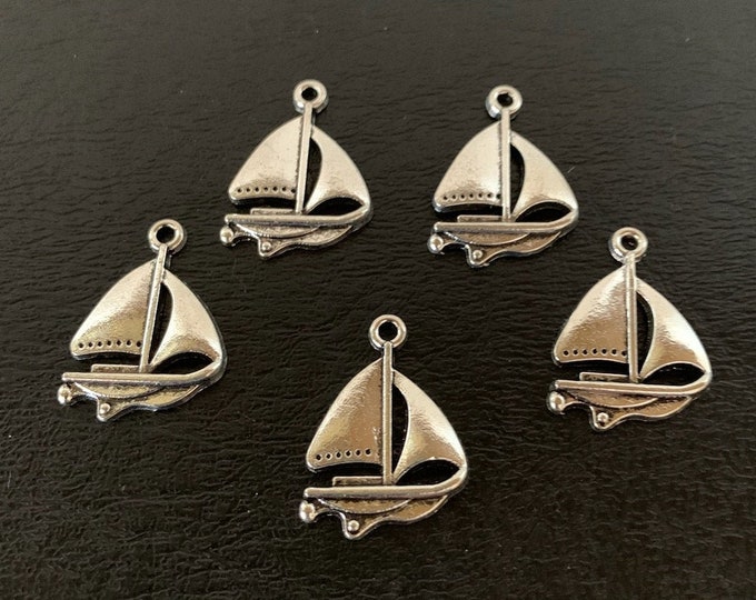 Sail Boat Charms, 30pcs Silver Boat Pendant, Nautical Charms, Sailing ...