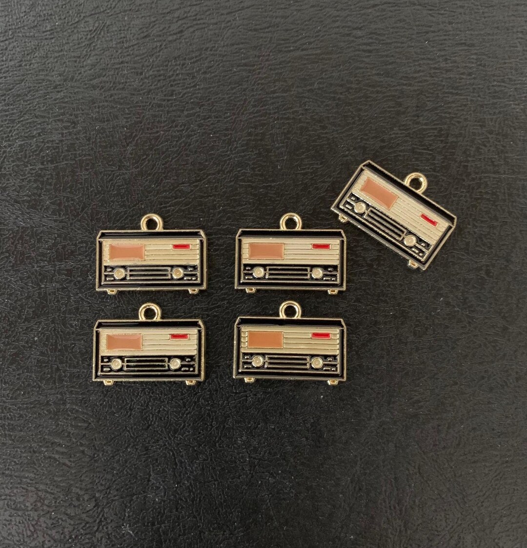 5 Retro Radio Charms, Radio Charm, Retro Radio, Radio Jewelry, Radio ...