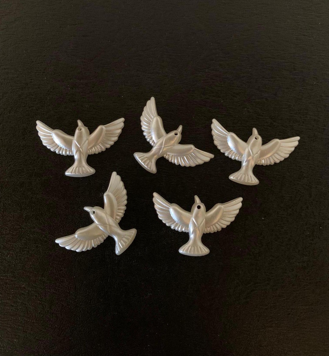 5 Pearl Look Acrylic Pigeon Charms, Pigeon Charm, Pigeon Jewelry ...