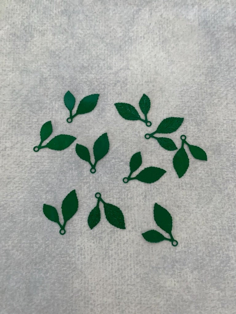 10 Green Leaf Charms Metal Charms Necklace Charms Green - Etsy