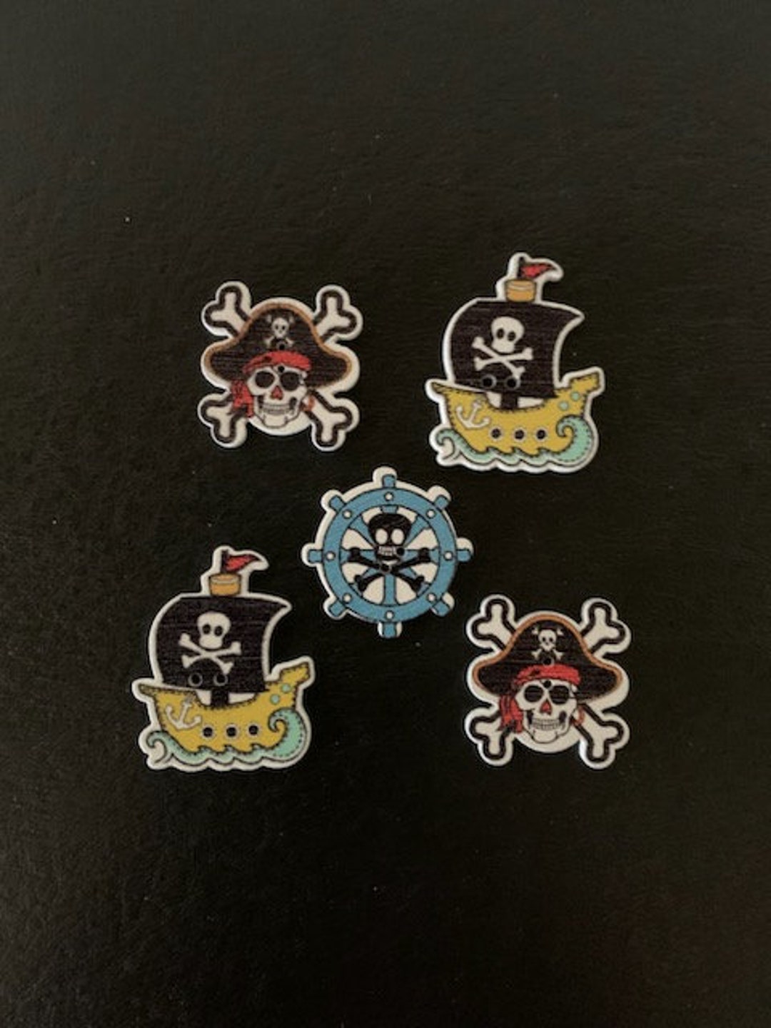 5 Pirate Buttons Ship Buttons Ships Wheel Skull and - Etsy