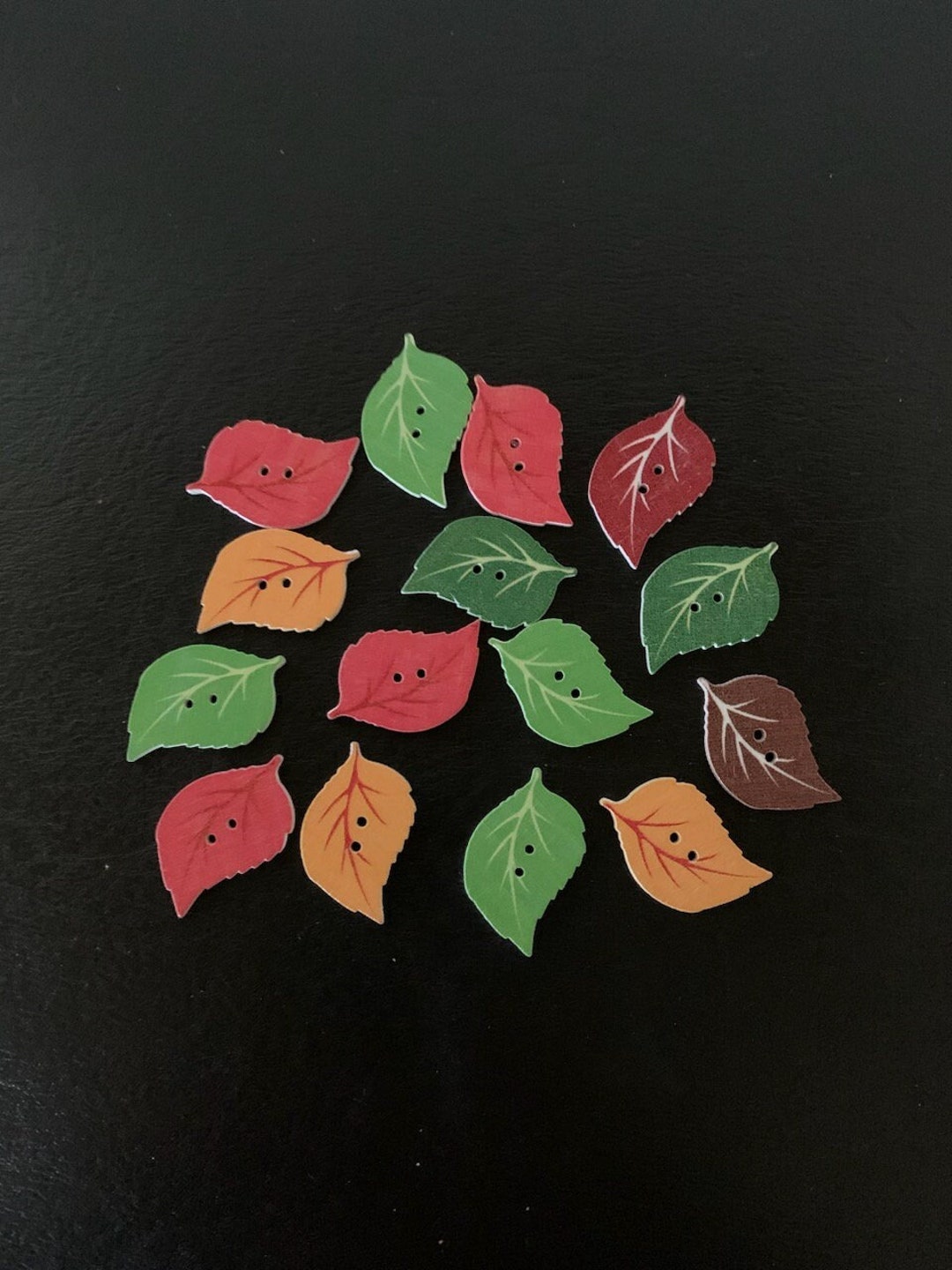 15 Random Mix Wood Leaf Buttons, Leaf Buttons, Leaf Button, Buttons ...