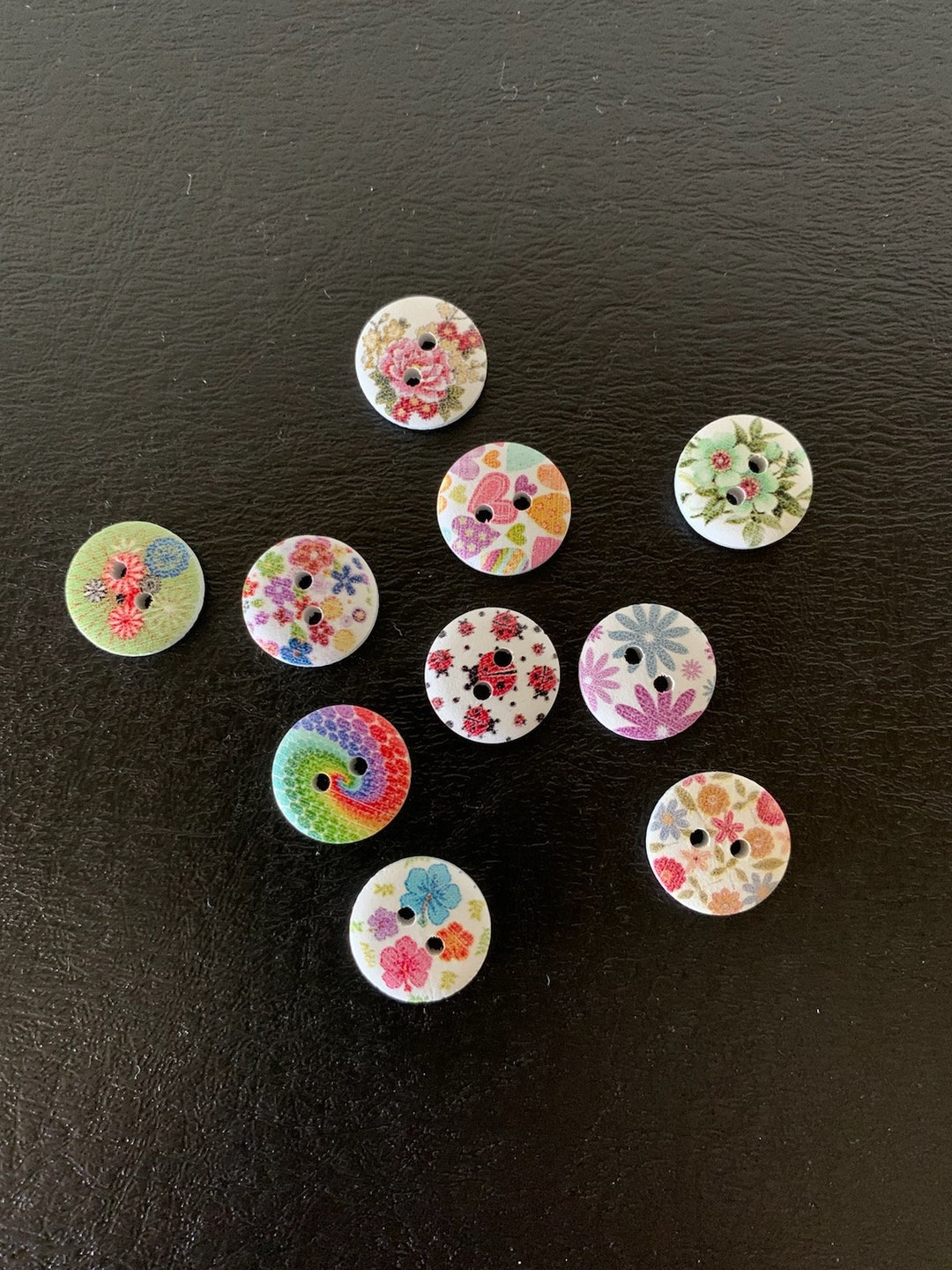 11 Random Mix Round Buttons, Flower Buttons, Floral Buttons, Buttons ...