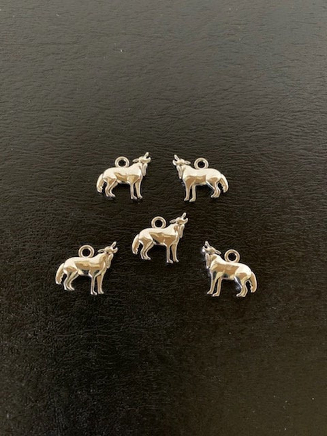 5 Silver Wolf Charms, Wolf Charm, Wolf Charm Silver, Howling Wolf ...